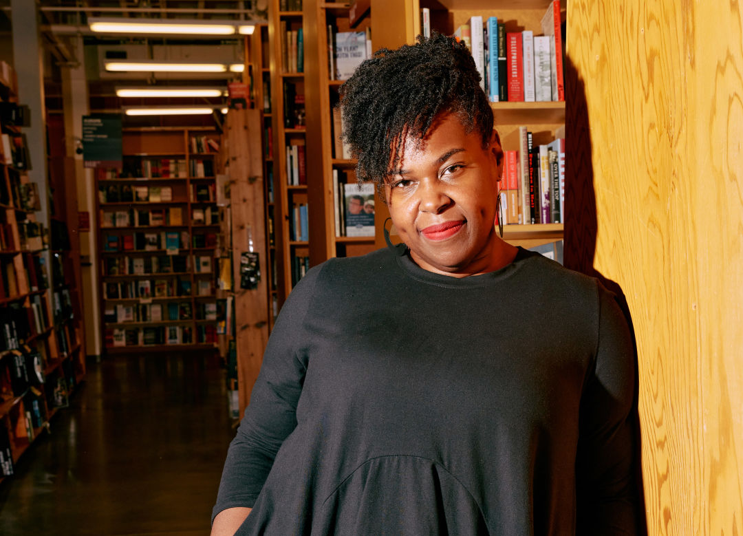 레네 왓슨이 성인을 위한 소설 ‘피부와 뼈’에 대해 이야기한다. – US Korean Insight